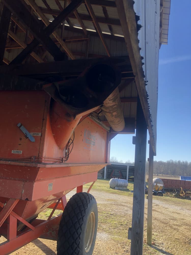 Killbros 490 Harvesting Grain Carts for Sale | Tractor Zoom