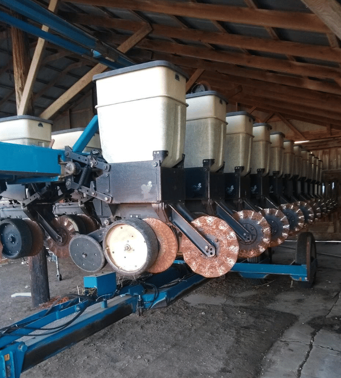 Tractor Zoom - Kinze 2300