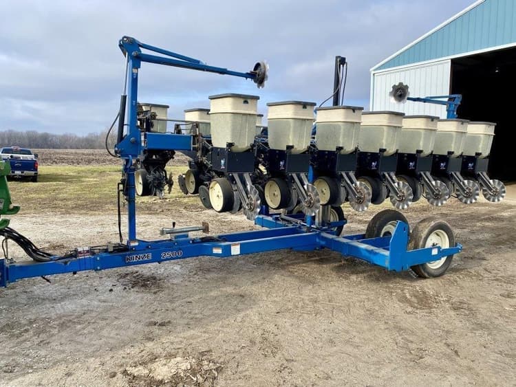 Kinze 2500 Planting Planters for Sale | Tractor Zoom