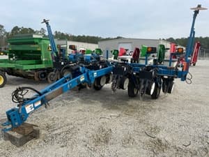 SOLD - Kinze 3000 Stock No. 461281 Planting with 11 Rows | Tractor Zoom