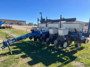 Kinze 3000 Lot No. C0348 Planting For Sale with 11 Rows | Tractor Zoom
