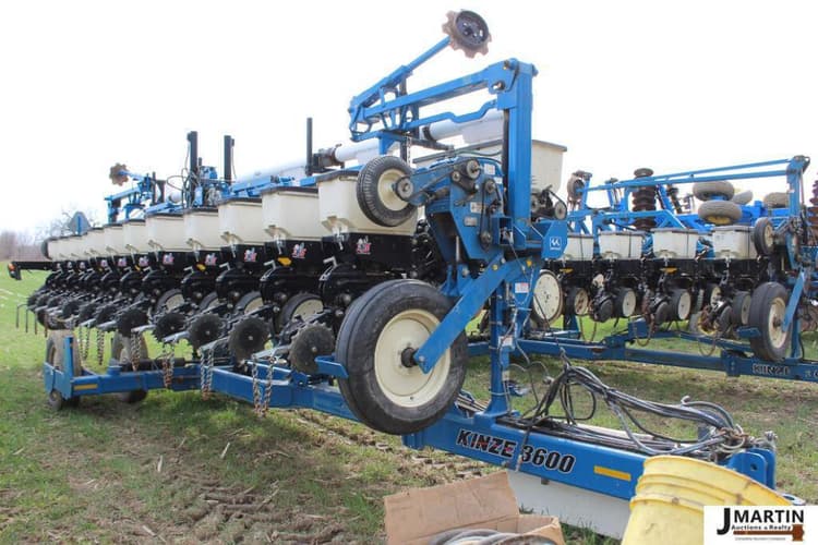 Kinze 3600 Planting Planters for Sale | Tractor Zoom