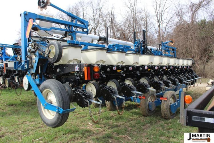 Kinze 3600 Planting Planters for Sale | Tractor Zoom
