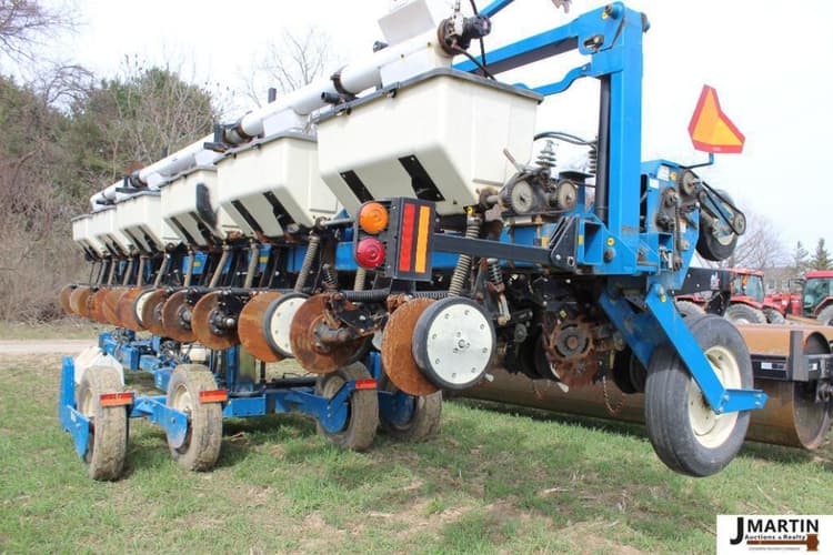 Kinze 3600 Planting Planters for Sale | Tractor Zoom