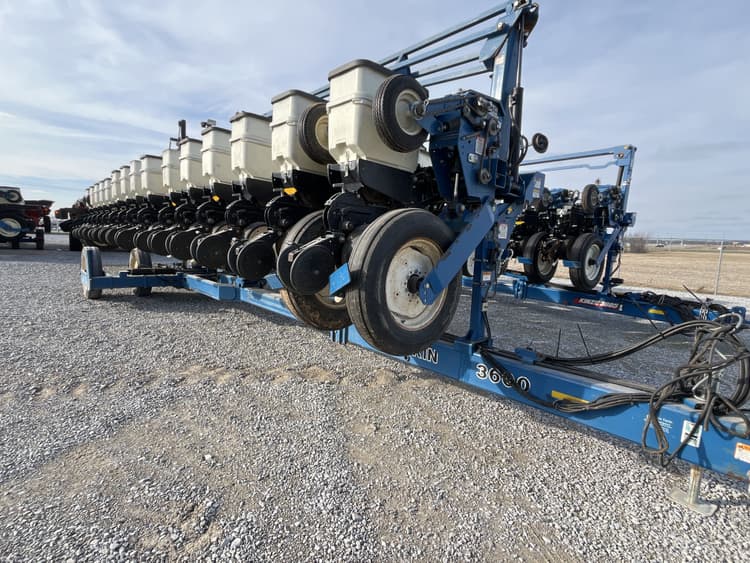 2010 Kinze 3600 Planting Planters for Sale | Tractor Zoom