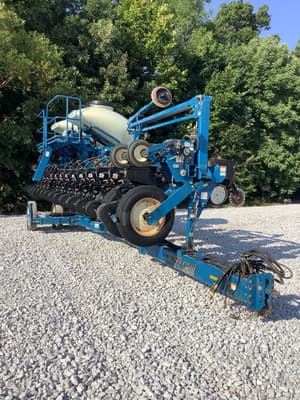 SOLD - Kinze 3600 Stock No. 174517 Planting with 31 Rows | Tractor Zoom