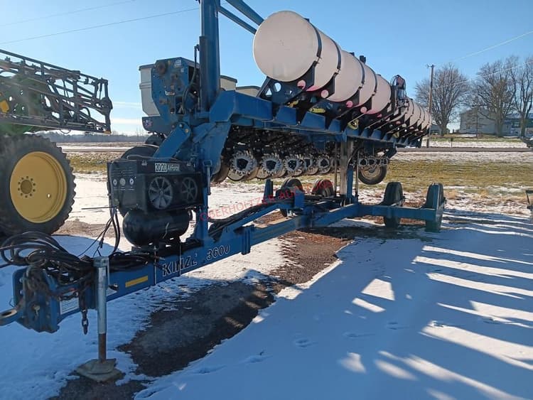 Kinze 3600 Planting Planters for Sale | Tractor Zoom