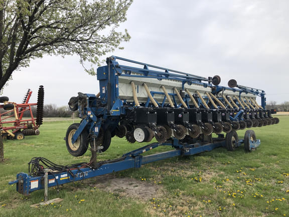 Kinze 3650 Planting Planters for Sale | Tractor Zoom
