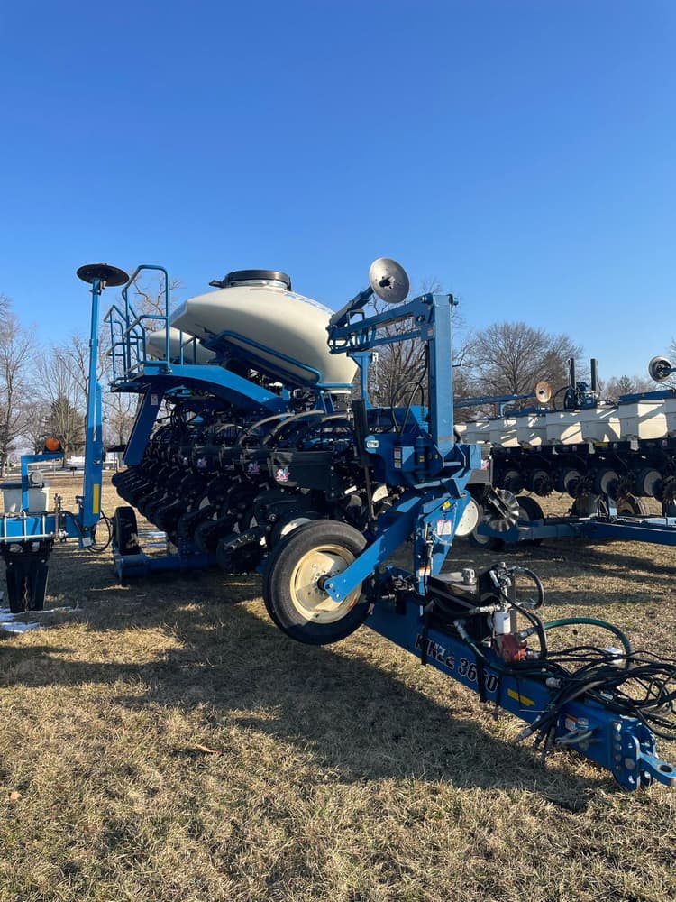 Kinze 3660 Planting Planters for Sale | Tractor Zoom