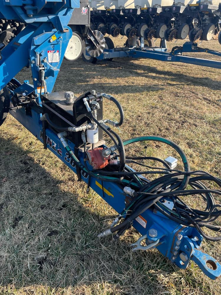Kinze 3660 Planting Planters for Sale | Tractor Zoom