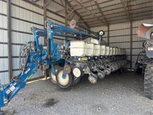 Kinze 3700 Lot No. 726 Planting For Sale with 24 Rows | Tractor Zoom