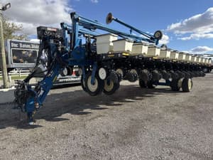 SOLD - Kinze 3700 Lot No. 68 Planting with --- Rows | Tractor Zoom