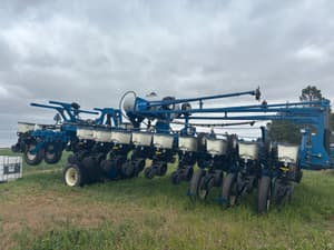 SOLD - 2005 Kinze 3800 Stock No. 46307C Planting with 24 Rows | Tractor ...