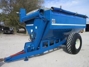SOLD - KINZE 400 Stock No. 223189587 Harvesting with 400 Bu | Tractor Zoom