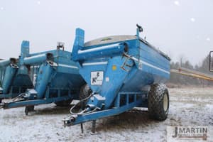 SOLD - Kinze 400 Lot No. 3980 Harvesting | Tractor Zoom