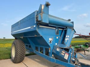 SOLD - Kinze 640 Lot No. 13V Harvesting | Tractor Zoom