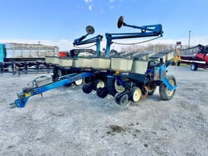SOLD - Kinze EF Lot No. 5742 Planting with 12 Rows | Tractor Zoom