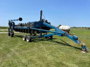 SOLD - Kinze RF Lot No. 30W Planting with 16 Rows | Tractor Zoom