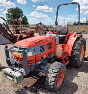 SOLD - Kioti DK40 MFWD tractor Tractors with 1,224 Hrs | Tractor Zoom