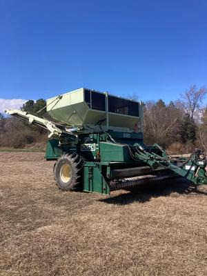 SOLD - KMC 3386 Lot No. 110-SD Combines with --- Hrs | Tractor Zoom