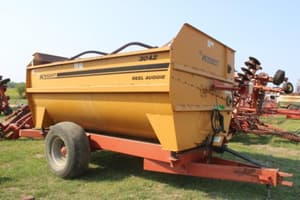 SOLD - Knight 3042 Reel Auggie TMR Feed Wagon #0473 Manure Handling ...