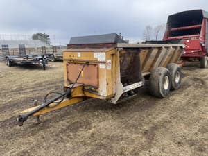 SOLD - Knight 8018 Pro Twin Slinger Spreader Manure Handling | Tractor Zoom