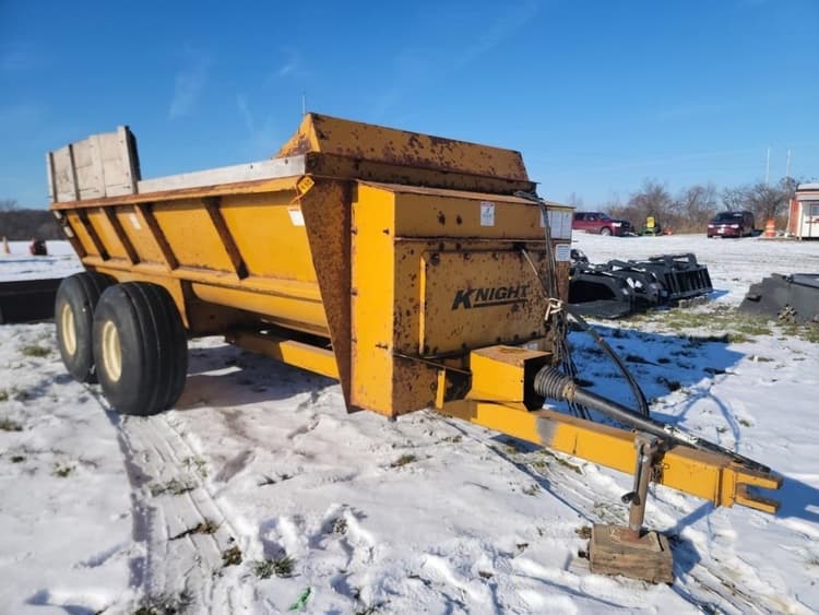 Knight 8018 Manure Handling Manure Spreaders - Dry for Sale | Tractor Zoom