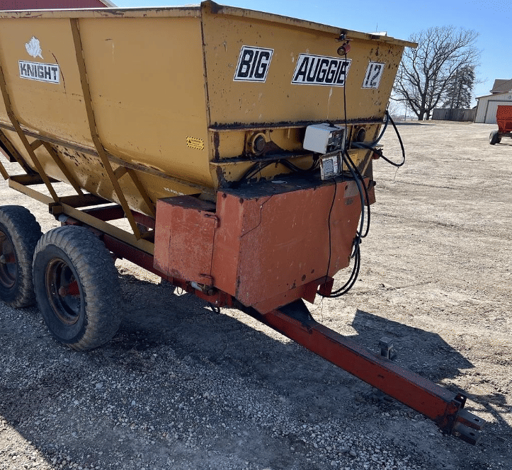 Knight Big Auggie 12 Hay and Forage Grinders/Mixers for Sale | Tractor Zoom
