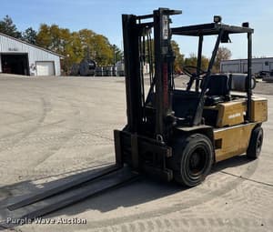 SOLD - Komatsu FG25T Lot No. EN2537 Construction with 582 Hrs | Tractor ...