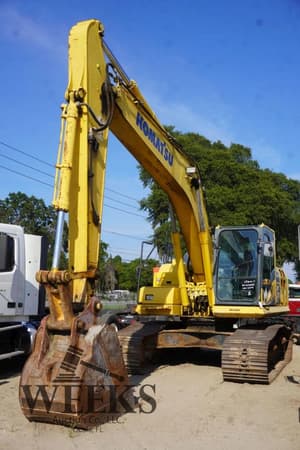 SOLD - Komatsu PC210LC Lot No. 15601 Construction with 7,074 Hrs ...