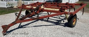 SOLD - Krause 1072 chisel Tillage with 13.4 ft | Tractor Zoom