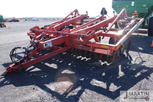 SOLD - Krause 4800 11 tooth disc chisel Tillage with 11 Shanks ...