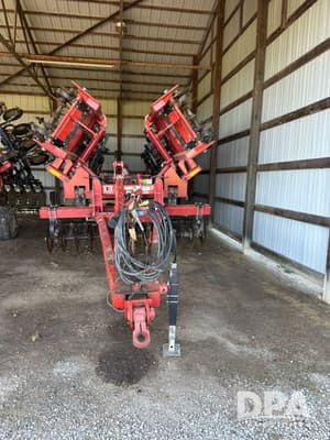 SOLD - Krause Dominator 4850 Lot No. 195 Tillage with 11 Shanks ...