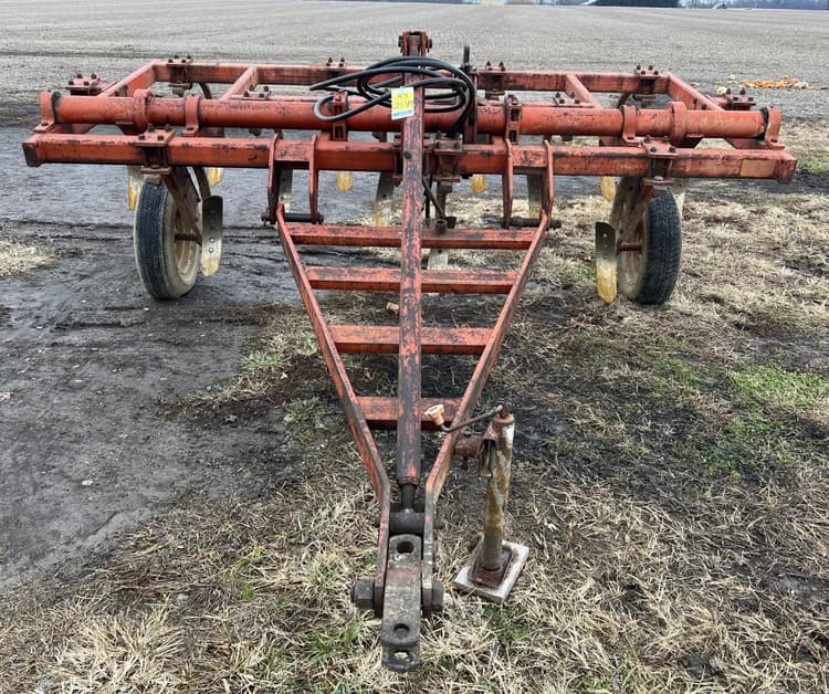 Case 1800 Tillage Chisel Plows for Sale | Tractor Zoom