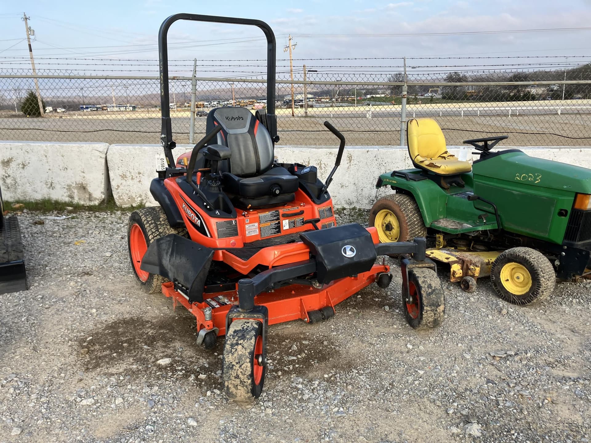 Kubota ZD1211 Other Equipment Turf for Sale | Tractor Zoom