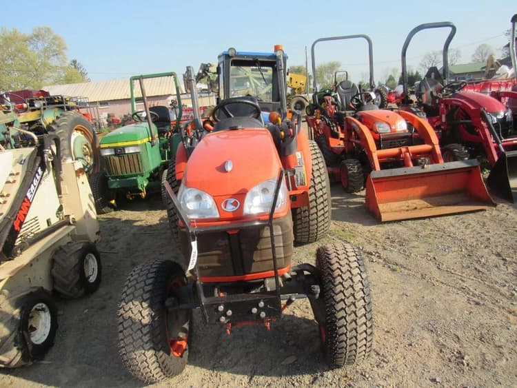 Kubota B3200 Tractors Less than 40 HP for Sale | Tractor Zoom