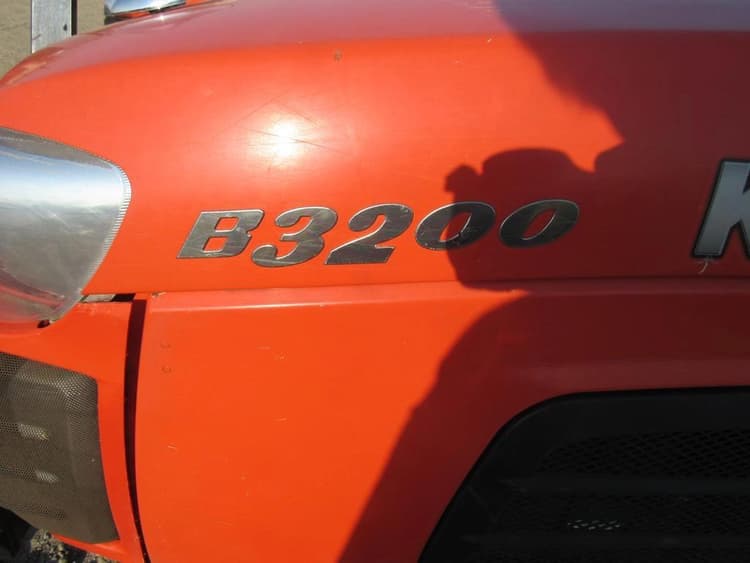 Kubota B3200 Tractors Less than 40 HP for Sale | Tractor Zoom