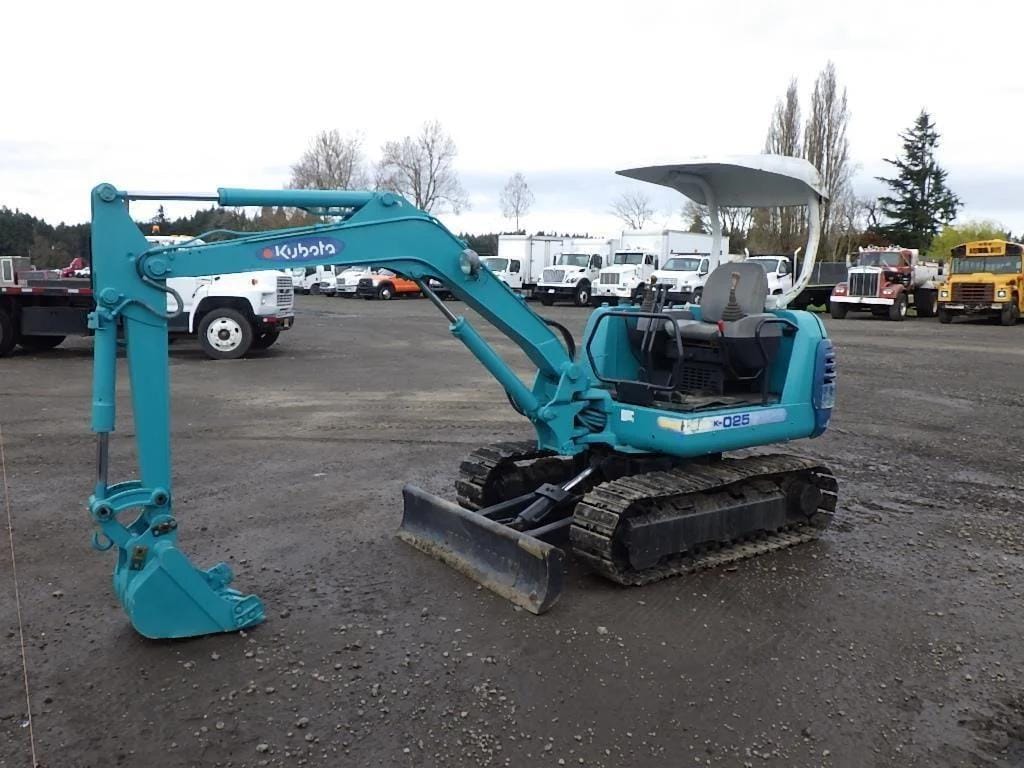 SOLD - Kubota K-025 Lot No. 2456 Construction with 1,701 Hrs | Tractor Zoom