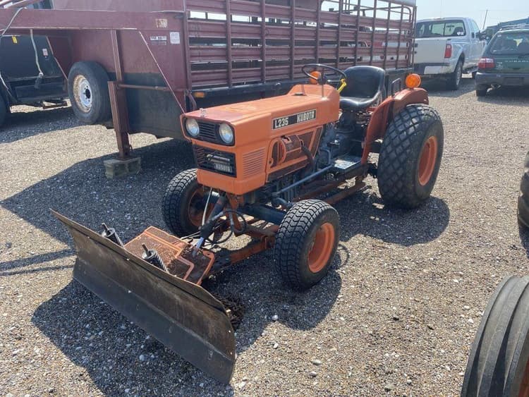 Kubota L235 Tractors Less than 40 HP for Sale | Tractor Zoom