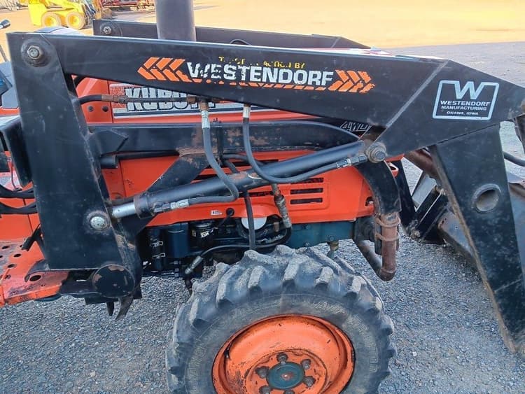 Kubota L2550 Tractors Less than 40 HP for Sale | Tractor Zoom