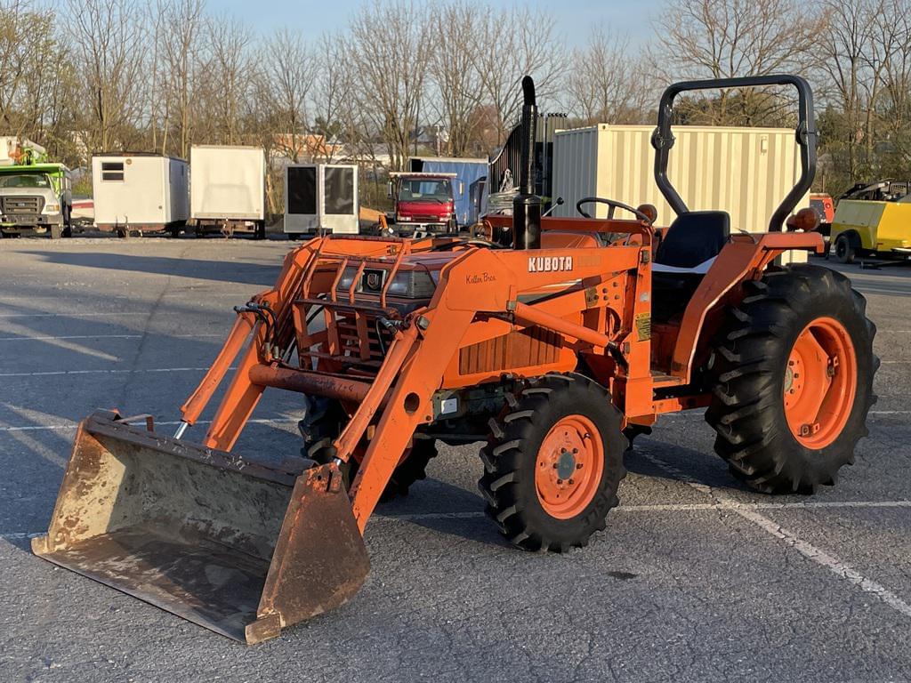 Kubota L2850 Tractors Less than 40 HP for Sale | Tractor Zoom