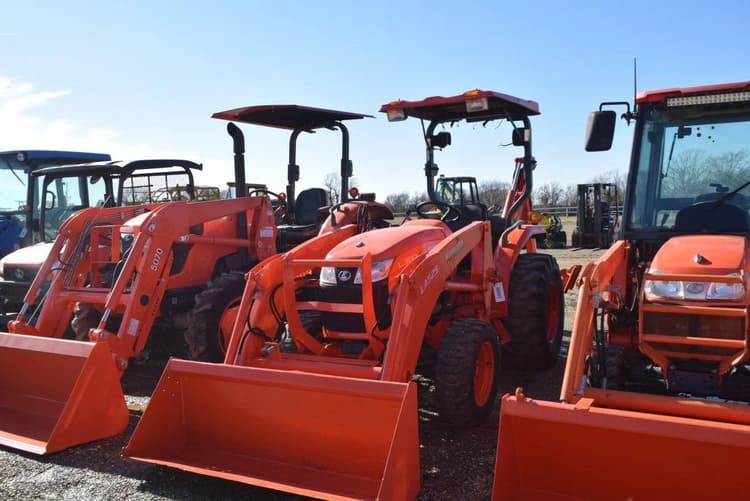 Kubota L3800 Tractors Less than 40 HP for Sale | Tractor Zoom