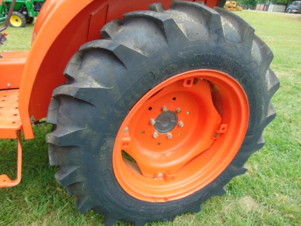 Kubota L3901 Tractors Less than 40 HP for Sale | Tractor Zoom