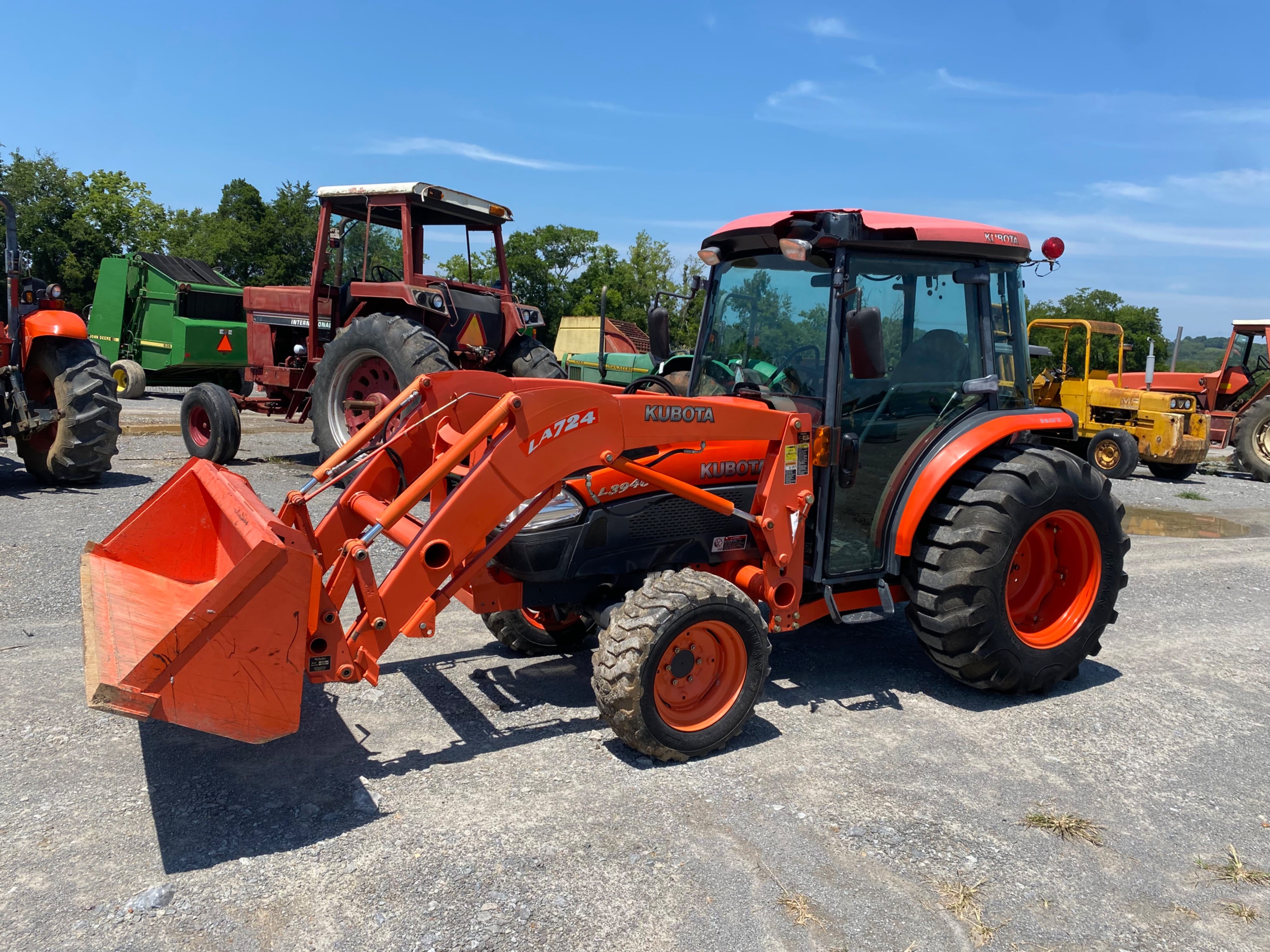 SOLD - Kubota L3940 Tractors with 1,359 Hrs | Tractor Zoom