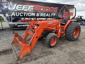 SOLD - Kubota L4200 Lot No. 1232 Tractors with 1,045 Hrs | Tractor Zoom