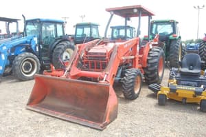 SOLD - Kubota L48 Lot No. 6301 Construction with 1,890 Hrs | Tractor Zoom
