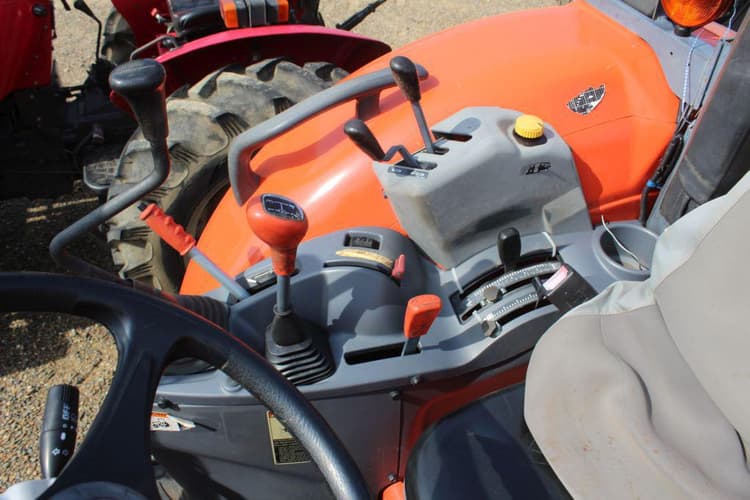 Kubota M5-111 Tractors 100 to 174 HP for Sale | Tractor Zoom