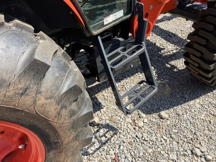 Kubota M6060 Tractors 40 to 99 HP for Sale | Tractor Zoom