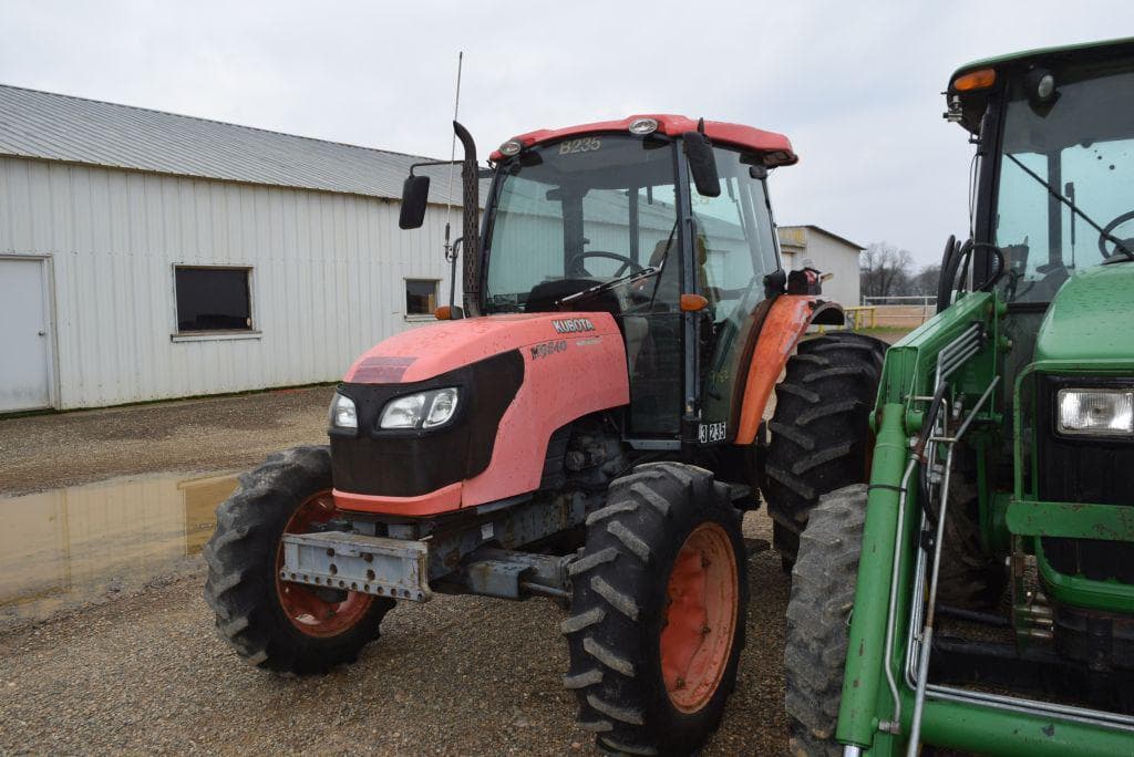 Tractor Zoom - Kubota M9540