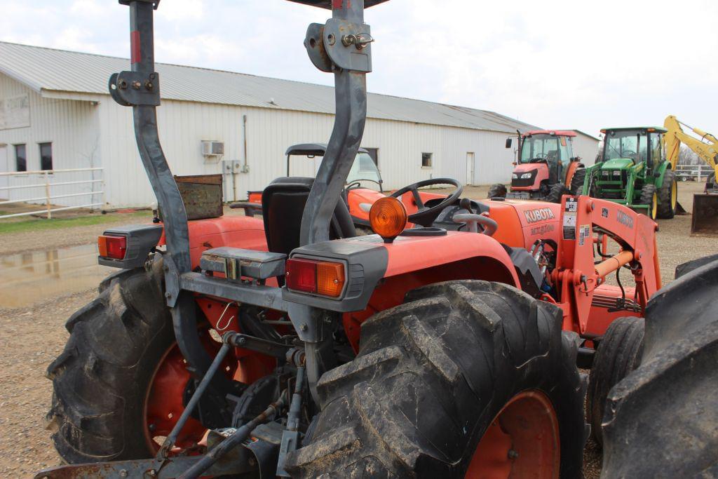 Tractor Zoom - Kubota MX5100